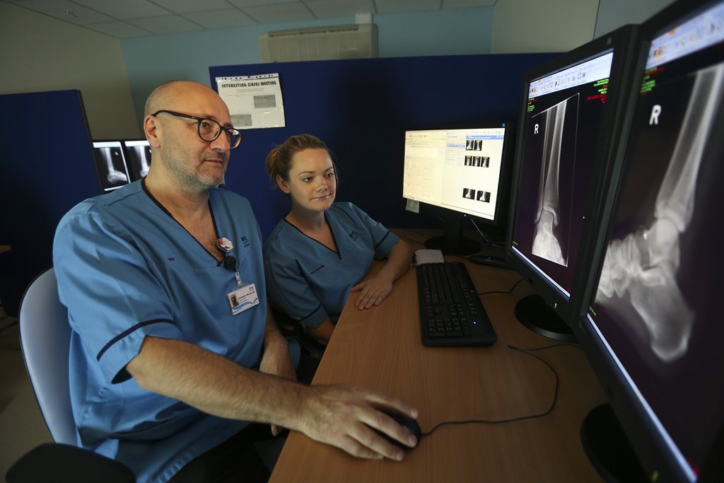 More reporting radiographers needed to reduce delays Primary tabs | SoR